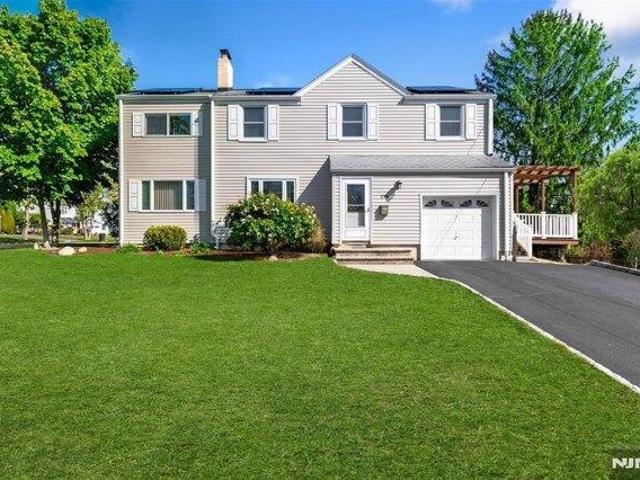 4 bedroom, River Edge NJ 07661 LS101781775