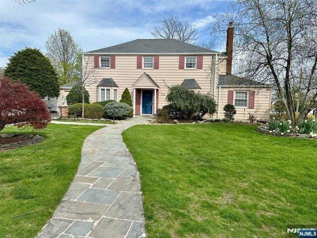 4 bedroom, River Edge NJ 07661 LS102255968