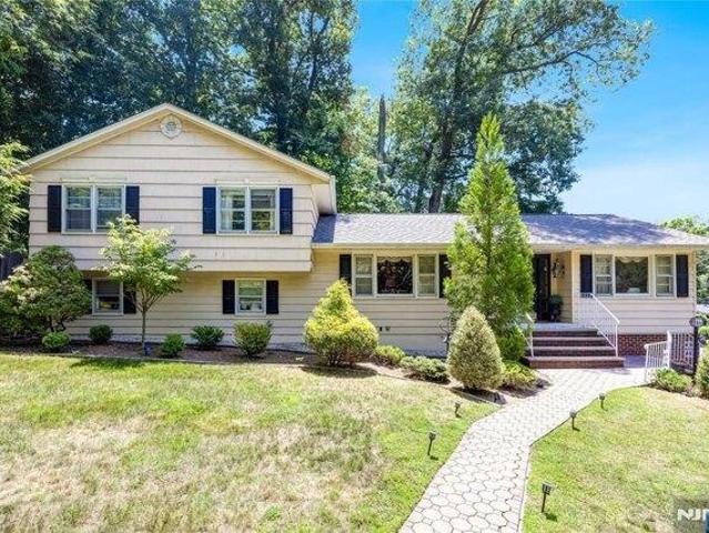 4 bedroom, River Vale NJ 07675 104603896