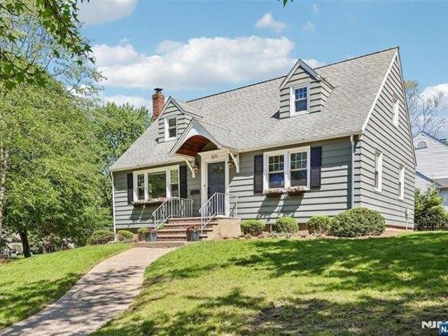4 bedroom, Ridgewood NJ 07450 102561212
