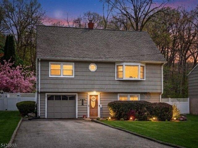 4 bedroom, Ringwood NJ 07456 LS102211633