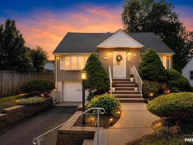 4 bedroom, Rutherford NJ 07070 102776580