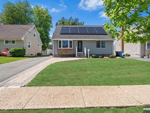 4 bedroom, Rutherford NJ 07070 102214765