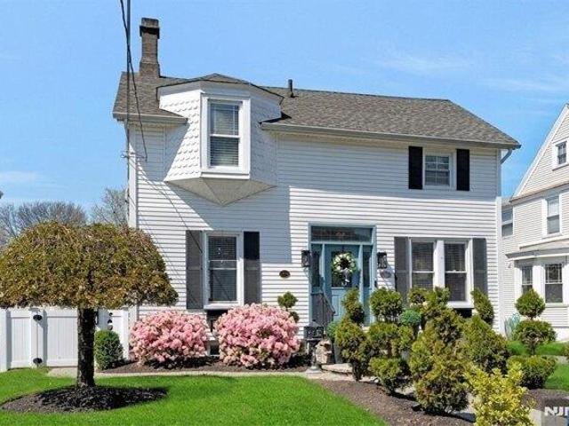 4 bedroom, Rutherford NJ 07070 102280496