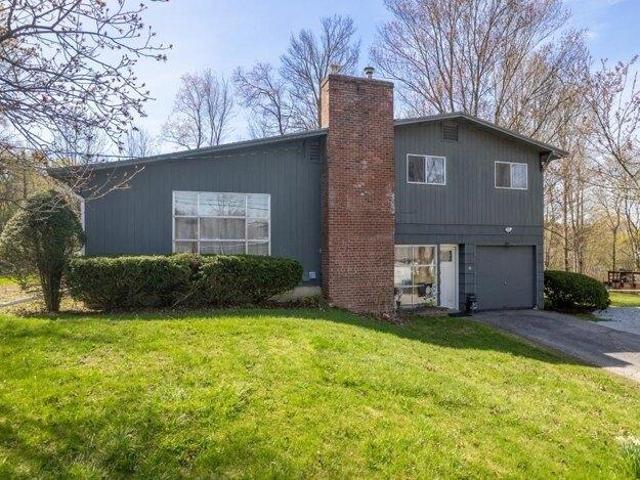 4 bedroom, Rutland VT 05701 102344260