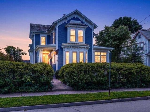 4 bedroom, Rutland VT 05701 104852967