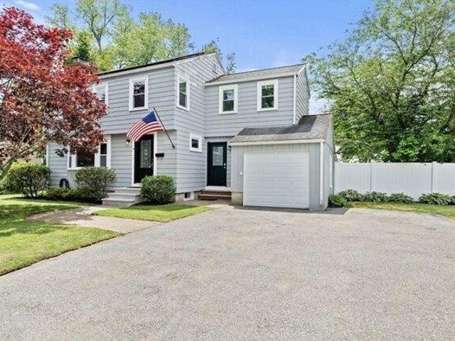 4 bedroom, Woburn MA 01801 LS103020803