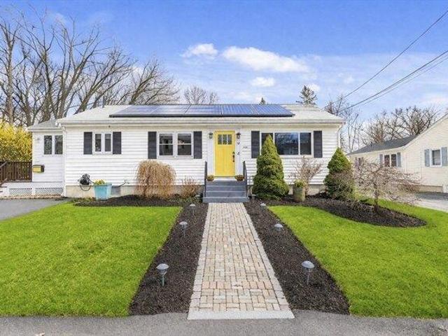 4 bedroom, Woburn MA 01801 102586328