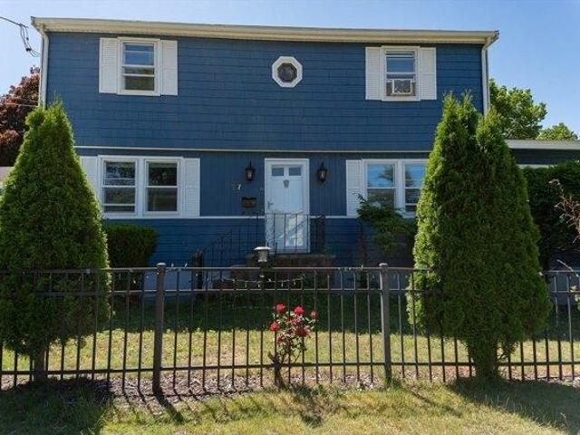 4 bedroom, Woburn MA 01801 104757602