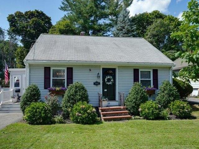 4 bedroom, Woburn MA 01801 105156459