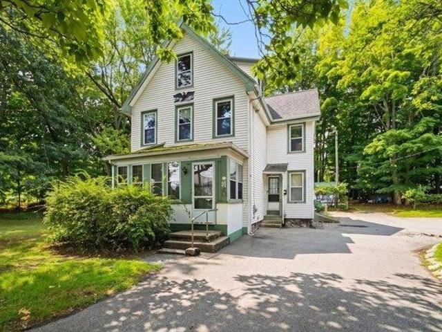 4 bedroom, Woburn MA 01801 105189808