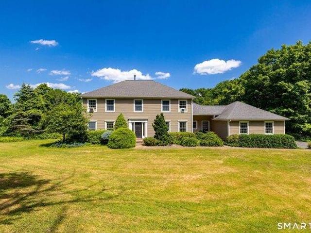 4 bedroom, Woodbury CT 06798 104116389