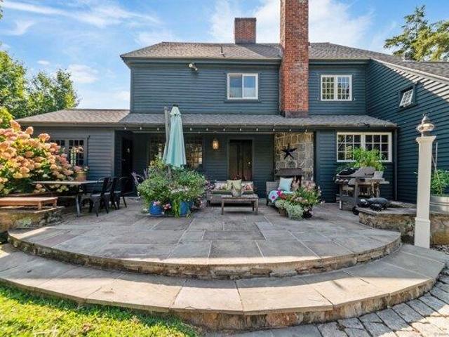 4 bedroom, Woodbury CT 06798 104408249