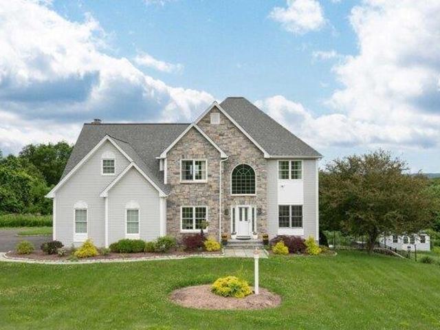 4 bedroom, Woodbury CT 06798 102585409