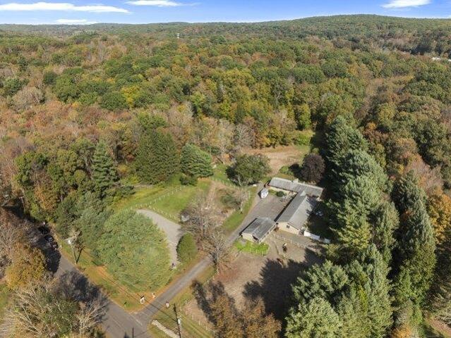 4 bedroom, Woodbury CT 06798 LS102317819