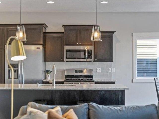 4 bedroom, Woodbury MN 55129 LS88501809