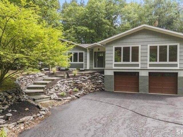 4 bedroom, Woodbridge CT 06525 104650754