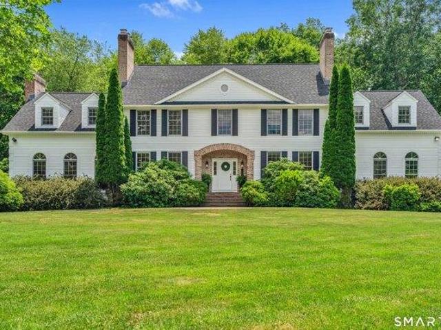 4 bedroom, Woodbridge CT 06525 105192117