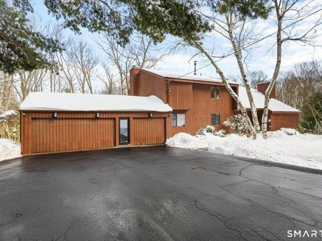4 bedroom, Woodbridge CT 06525 LS102215218