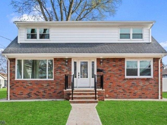 4 bedroom, Woodbridge NJ 08863 102279007