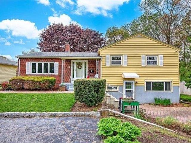 4 bedroom, Woonsocket RI 02895 102442696