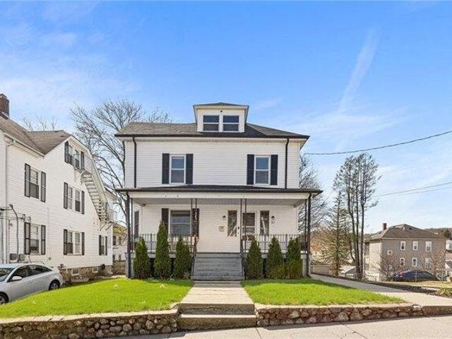 4 bedroom, Woonsocket RI 02895 102158108