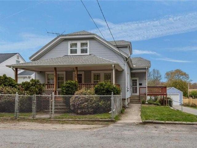 4 bedroom, Woonsocket RI 02895 103020587