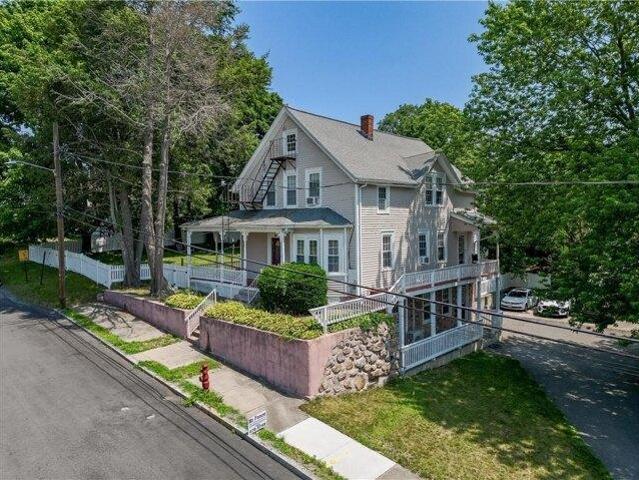 4 bedroom, Woonsocket RI 02895 104849403