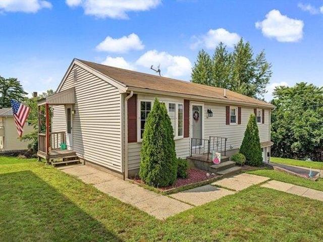 4 bedroom, Woonsocket RI 02895 105093775