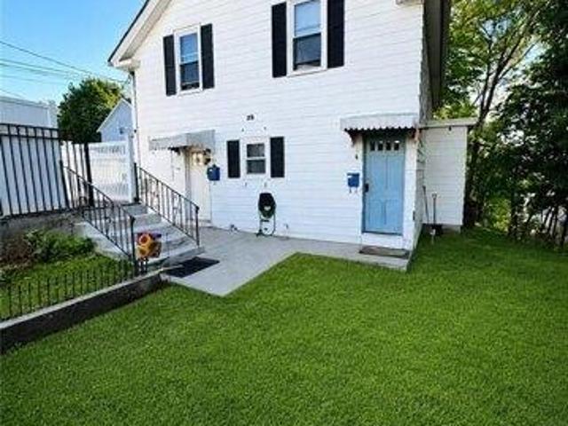4 bedroom, Woonsocket RI 02895 LS102595516