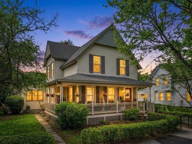 4 bedroom, Worcester MA 01604 LS103020130