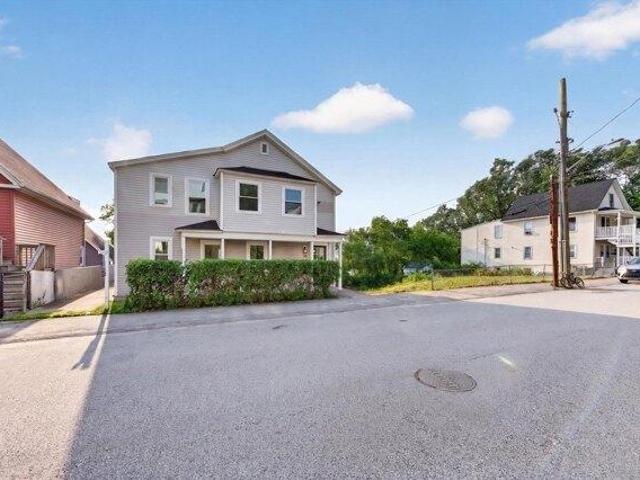 4 bedroom, Worcester MA 01604 105141558