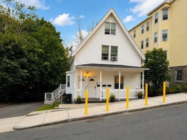 4 bedroom, Worcester MA 01605 104444486