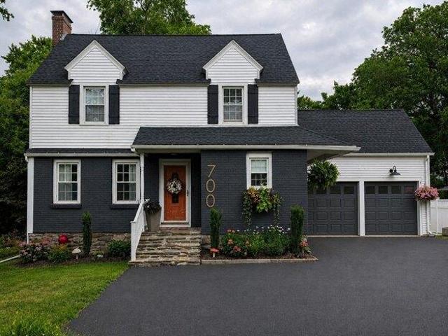 4 bedroom, Worcester MA 01605 105156025