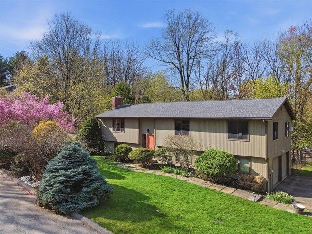 4 bedroom, Worcester MA 01609 102670584