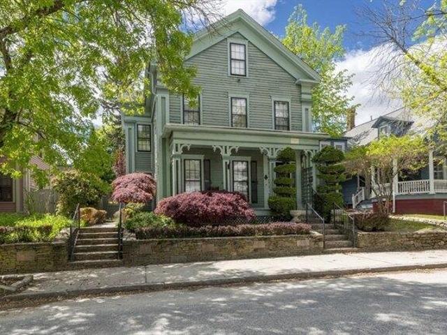 4 bedroom, Worcester MA 01609 104811816