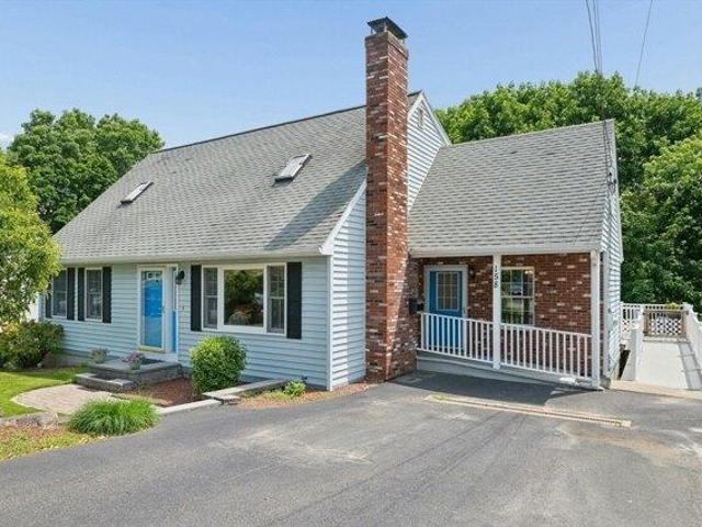 4 bedroom, Worcester MA 01602 103251363