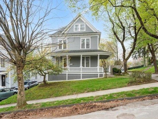 4 bedroom, Worcester MA 01603 102822575