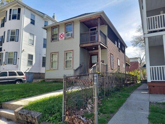 4 bedroom, Worcester MA 01610 LS103018699