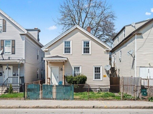 4 bedroom, Worcester MA 01610 103223349