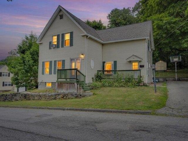 4 bedroom, Worcester MA 01610 104810745