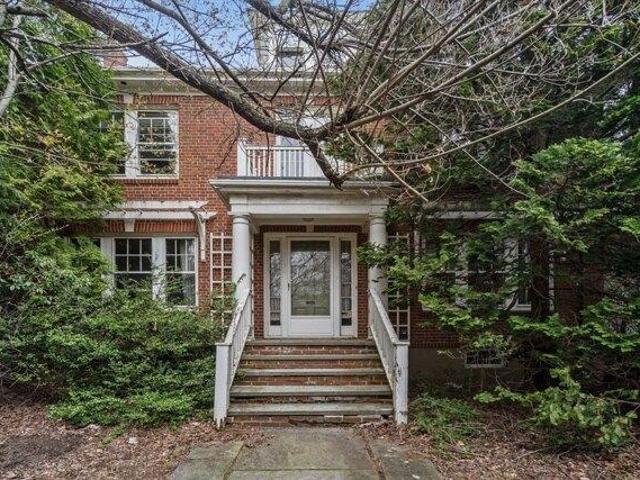 4 bedroom, Watertown MA 02472 LS103072554