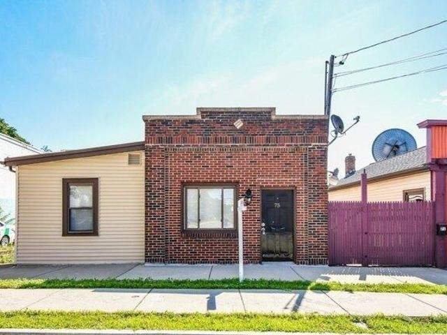 4 bedroom, Watertown MA 02472 103100290