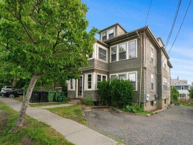 4 bedroom, Watertown MA 02472 104604558