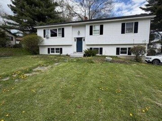 4 bedroom, Waterville ME 04901 104479869