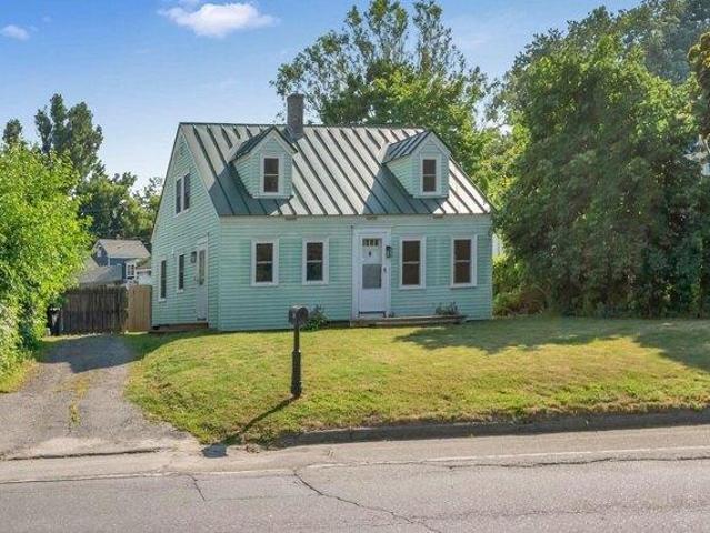 4 bedroom, Waterville ME 04901 104481071