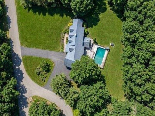 4 bedroom, Waterville ME 04901 105203691