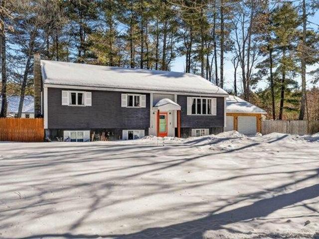 4 bedroom, Waterboro ME 04030 LS102446399