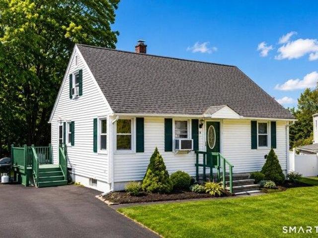 4 bedroom, Waterbury CT 06704 104810762