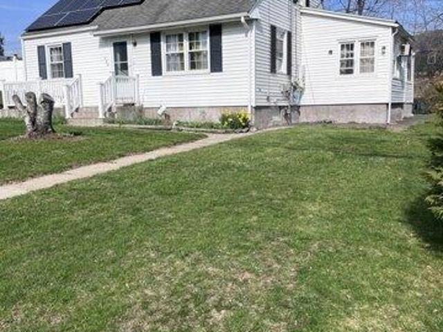 4 bedroom, Waterbury CT 06704 104836237